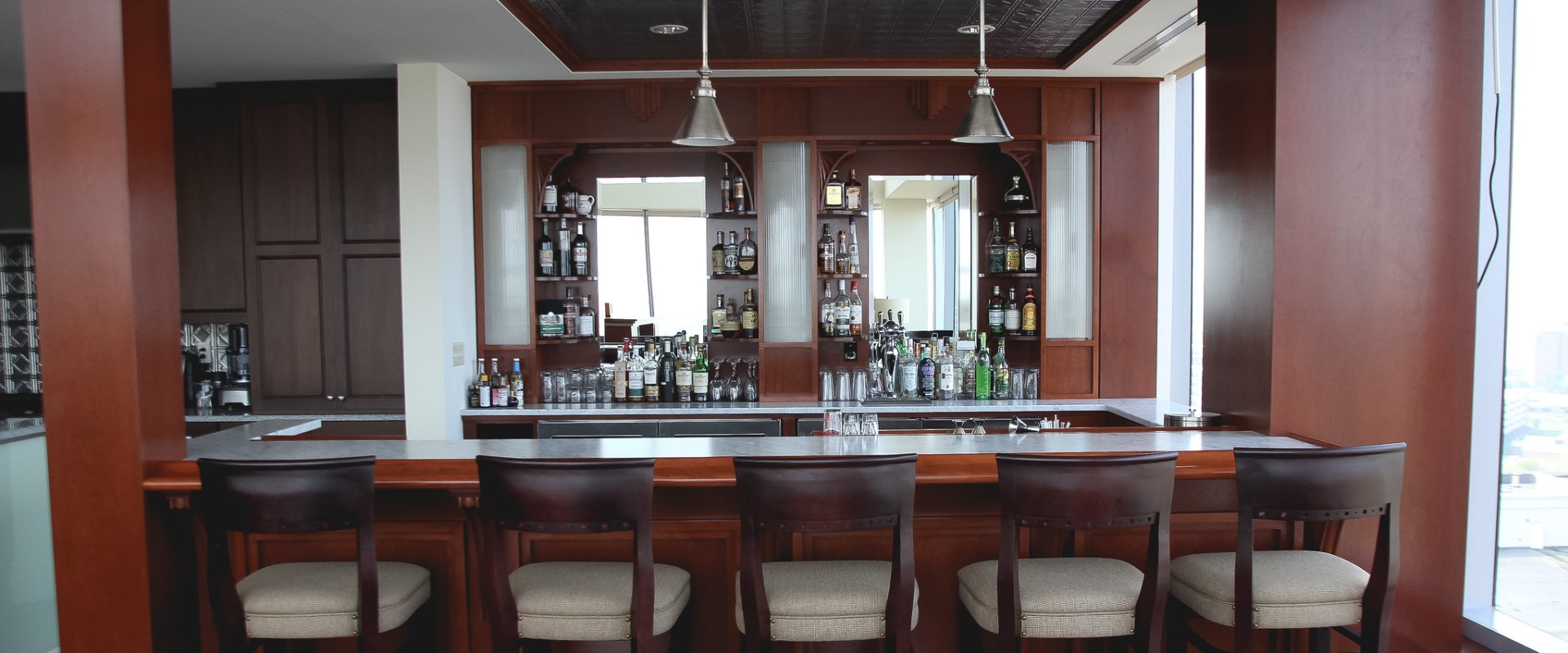 How to Design the Perfect Wine Bar Layout