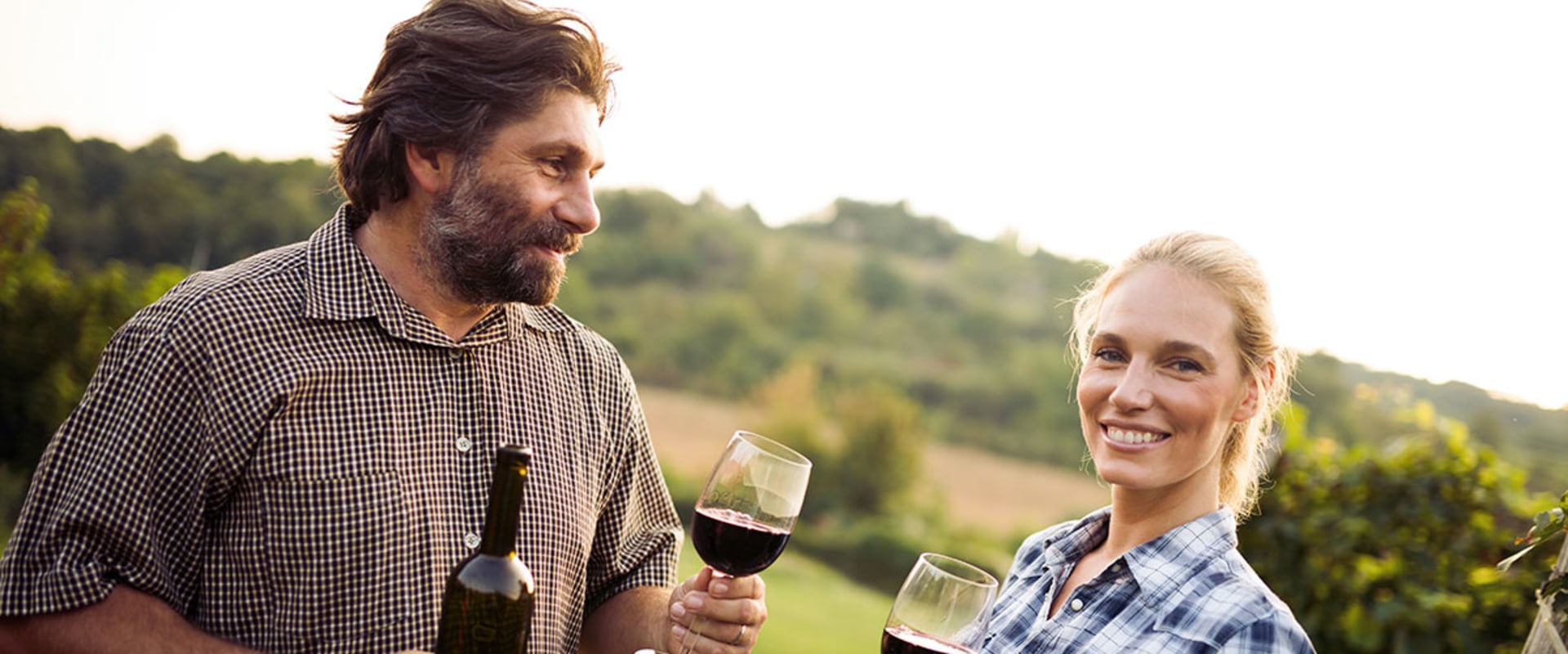 What to Wear to a Wine Bar: Dress Code Tips